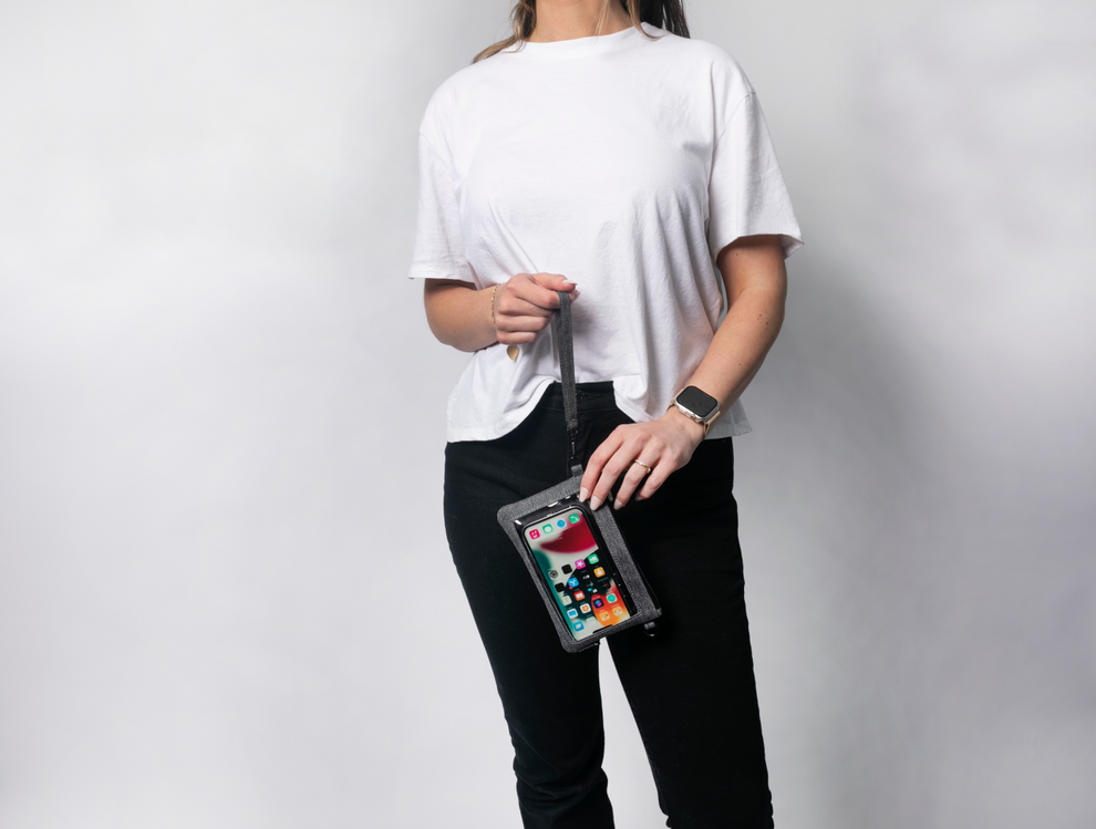 Shop Geckobrands Optivate Mobile Phone Pouch | Geckobrands