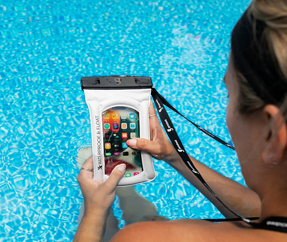 Geckobrands | Waterproof Float Phone Dry Bag